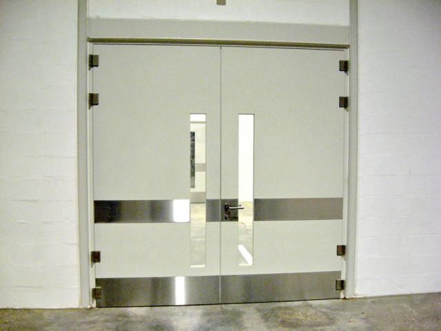 Porte métallique